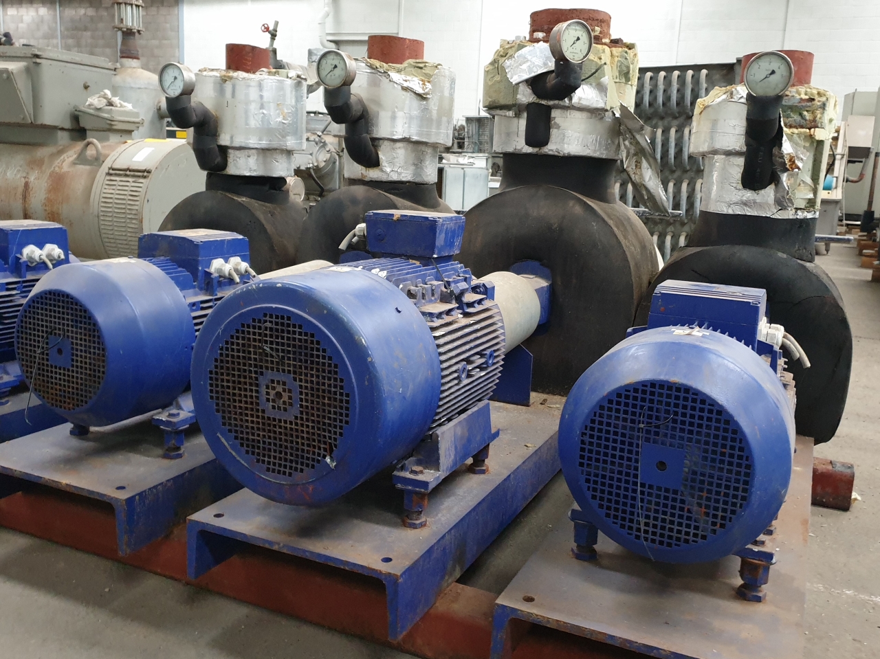 Used KSB ETANORM-G 125-250 G11 water pump. - HOS BV